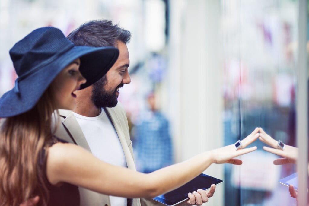 6 Ways Interactive Displays Improve The Retail Customer Experience ...